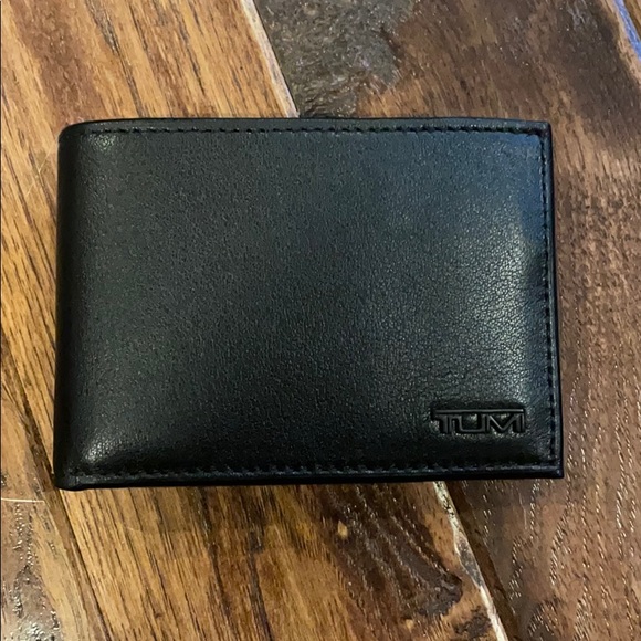 Tumi | Accessories | Tumi Wallet Brand New | Poshmark